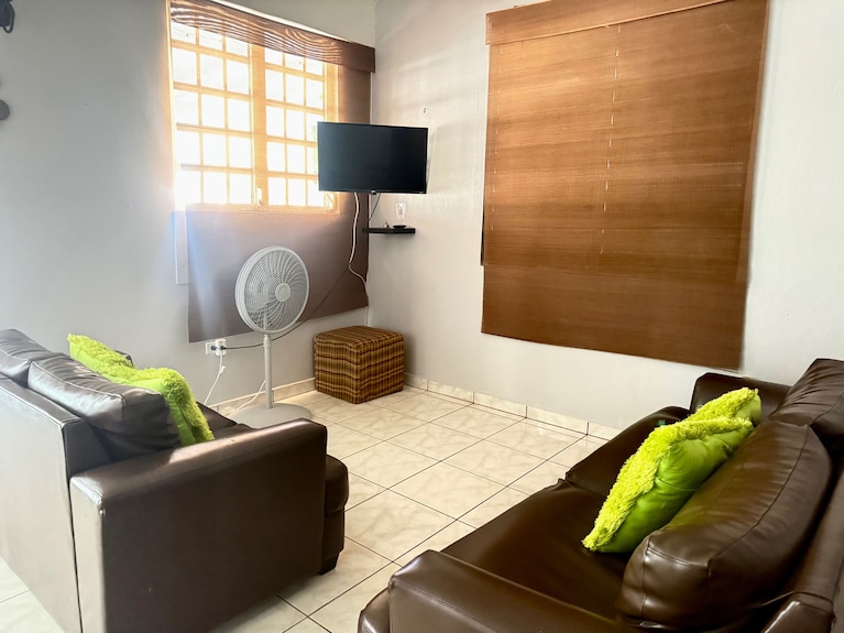 Casa Playa Santa Apto A !Con Mesa De Billar, Piscina Doble Y Area De Barbacoa! - Guánica