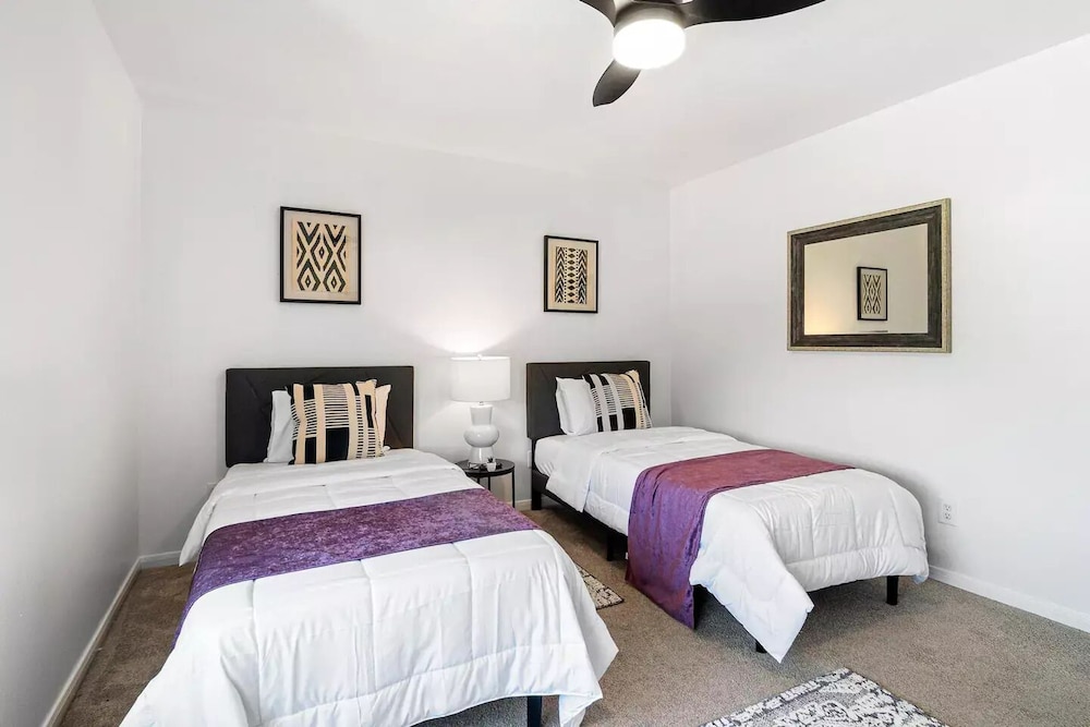 Katy Oasis With Luxury Heated Pool & Game Room - Katy