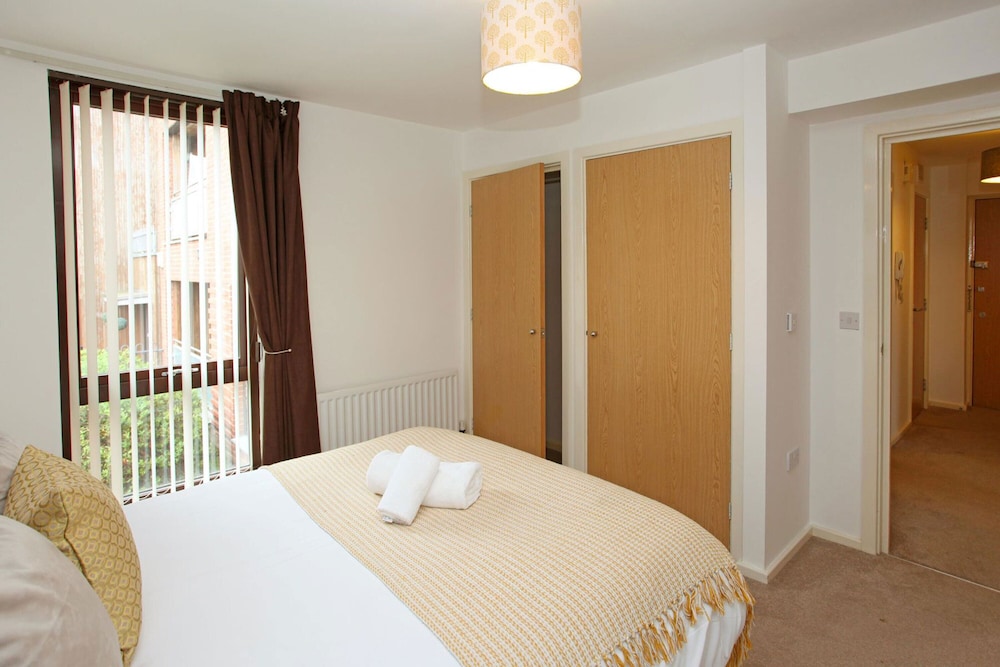 Telford - 2 Bedroom Modern Apartment - Telford