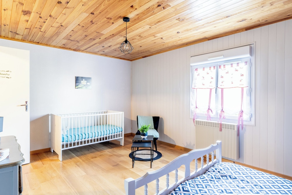 Casa De Vacaciones 'Logement 3ch 8 Personnes' Con Terraza Privada, Jardín Privado Y Wi-fi - Vendée