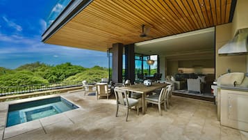 Apartamento, 3 quartos | Opções para refeição ao ar livre