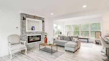 Casa (2 Bedrooms) | Interior