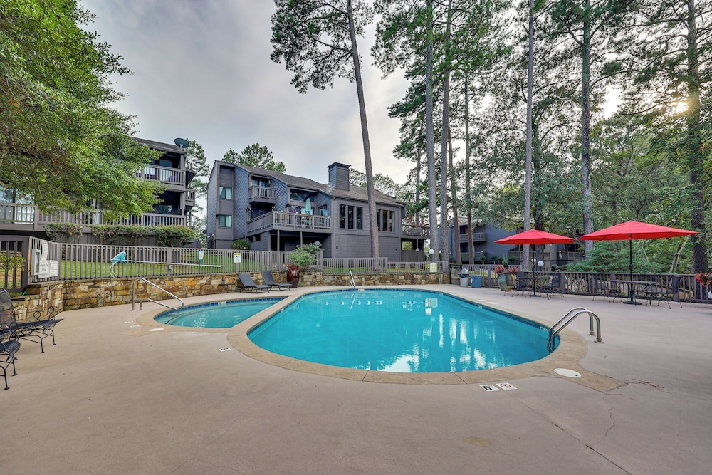 Luxury Lakefront Hot Springs Condo W/ Pools! - Lake Hamilton, AR