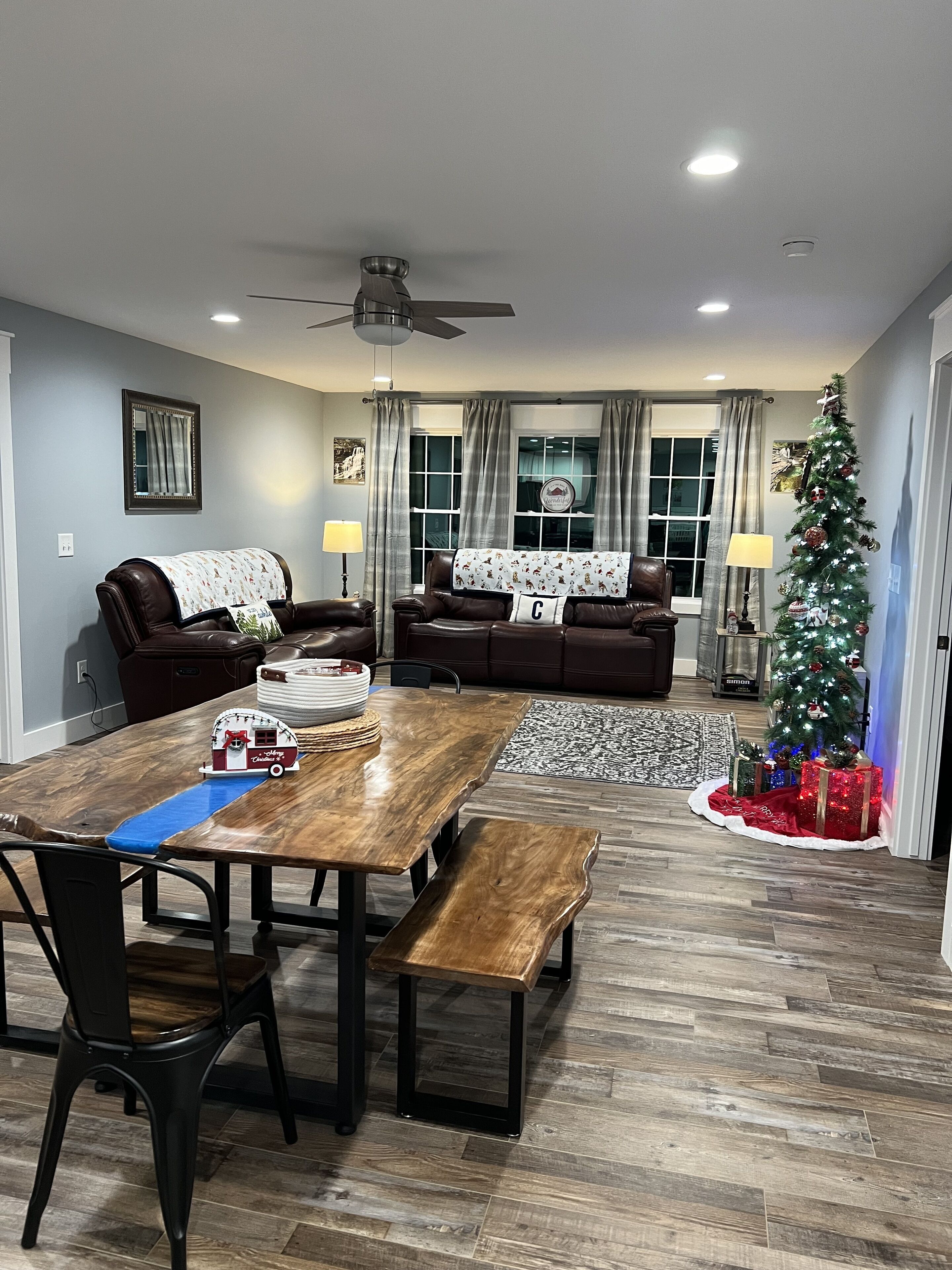 Clean! Pet Friendly, New Construction, 2 Bedrooms, 2 Bathrooms, Washer-dryer - Boone Lake, TN