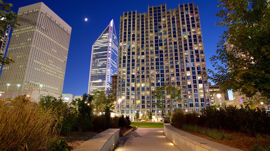 Charlotte Vacations 2017: Package & Save up to $603 | Expedia