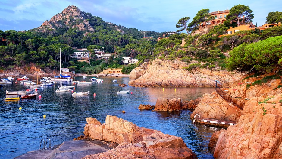 Begur Holidays - Book Cheap Holidays to Begur and Begur City Breaks