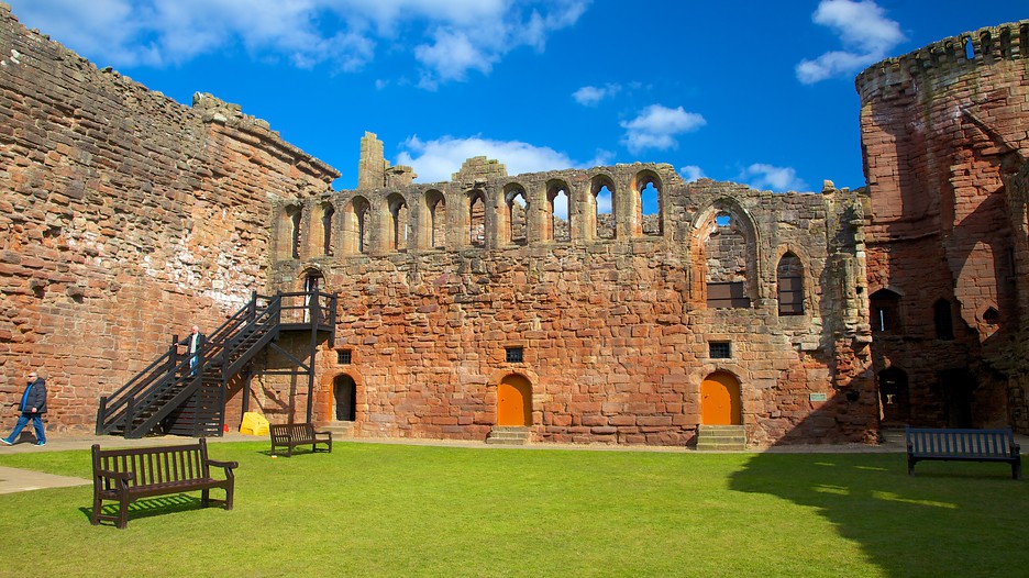 Bothwell Castle in Hamilton, Scotland | Expedia