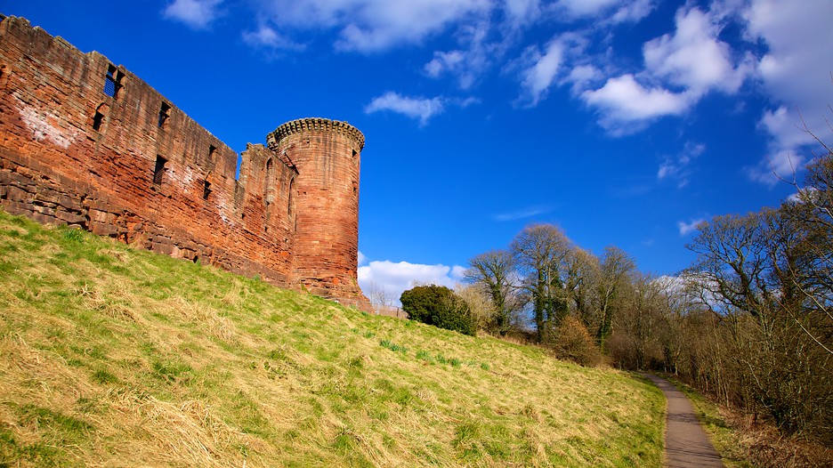 Bothwell Castle in Hamilton, Scotland | Expedia