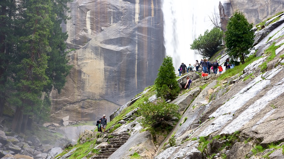 Vernal Falls in Yosemite National Park, California | Expedia