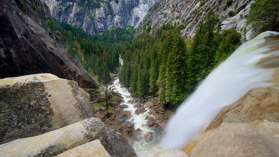 Vernal Falls in Yosemite National Park, California | Expedia