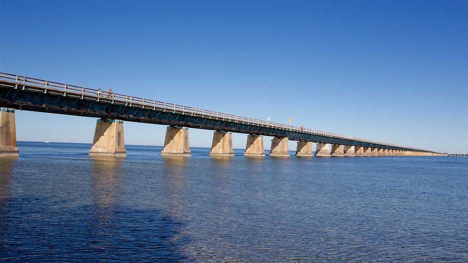 Seven Mile Bridge in Marathon, Florida | Expedia