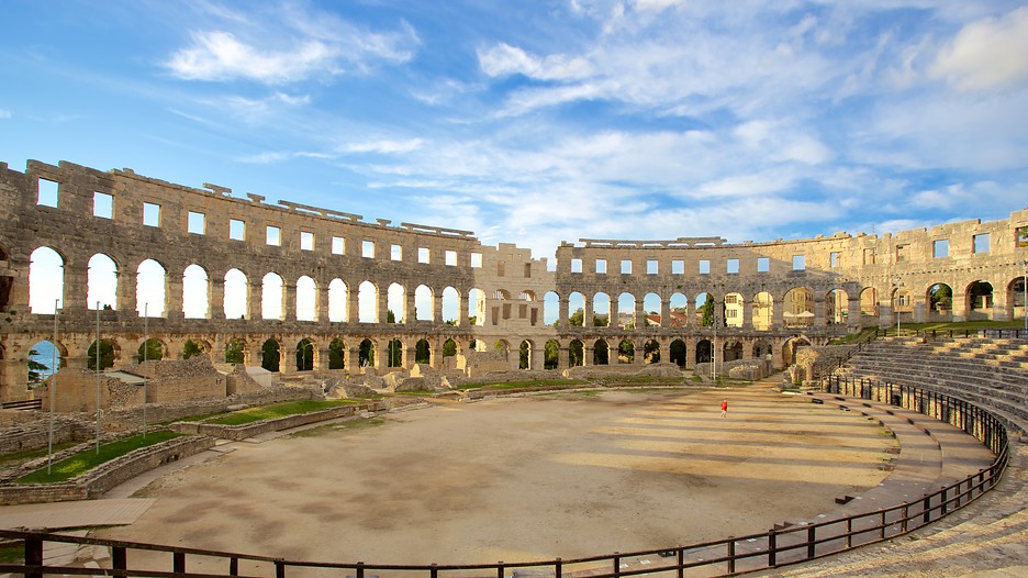 Amphitheater Pula in Pula - Expedia.de
