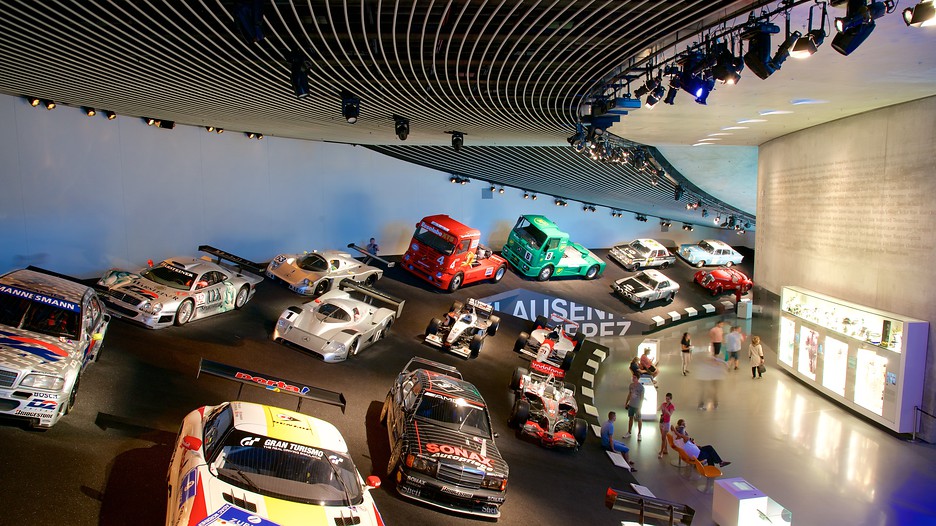 Mercedes-Benz-Museum in Stuttgart - Expedia.de