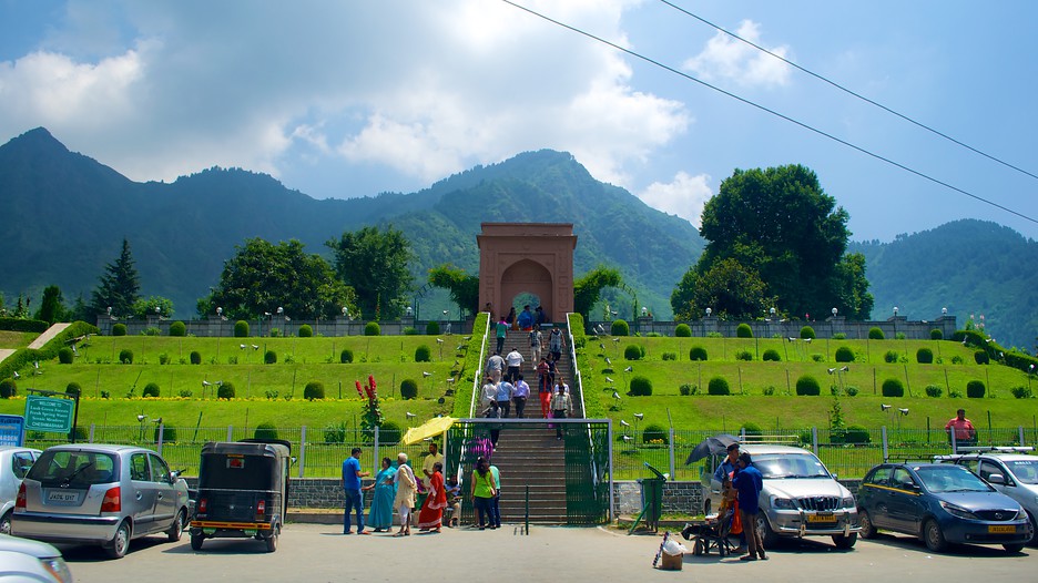 Chashma Shahi Garden - Srinagar ｜Expedia.co.in