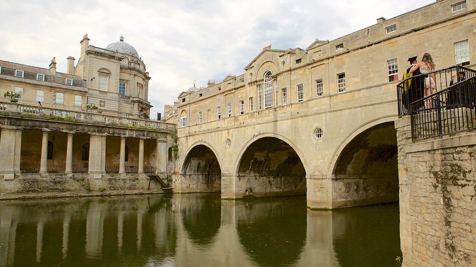 Pulteney Bridge in Bath, England | Expedia