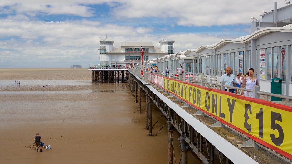 The Grand Pier in Weston-super-Mare, England | Expedia.ca