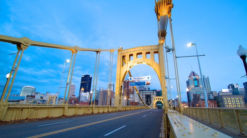 Roberto Clemente Bridge in Pittsburgh, Pennsylvania | Expedia