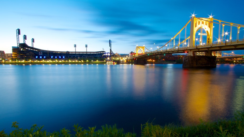 Roberto Clemente Bridge in Pittsburgh, Pennsylvania | Expedia