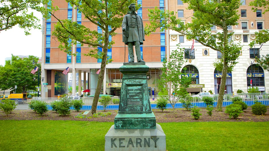 Newark Vacations 2017: Package & Save up to $603 | Expedia