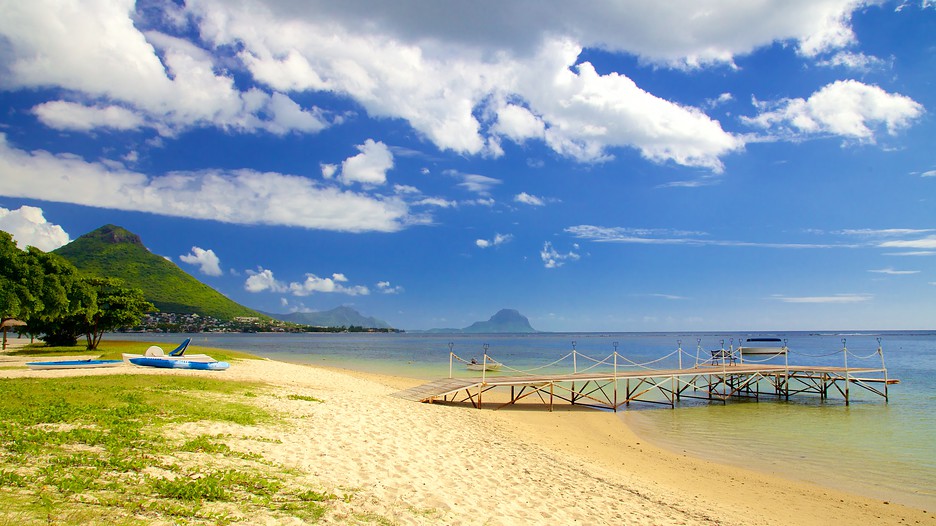 Flic-en-Flac Holidays - Book Cheap Holidays to Flic-en-Flac and Flic-en ...