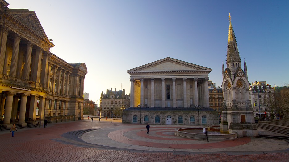 Chamberlain Square in Birmingham, England | Expedia.ca