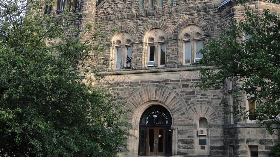 Champaign Vacations 2017: Package & Save up to $603 | Expedia