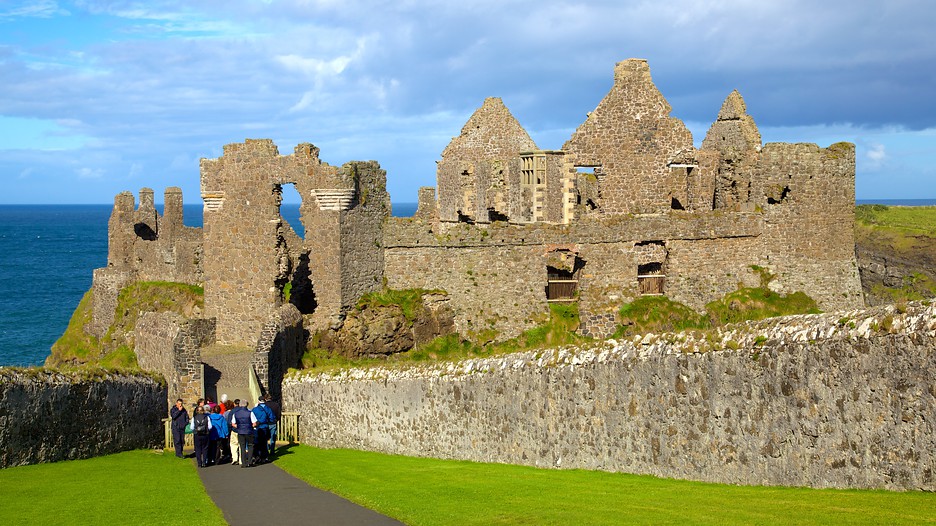 Dunluce Castle in Bushmills, Northern Ireland | Expedia.ca