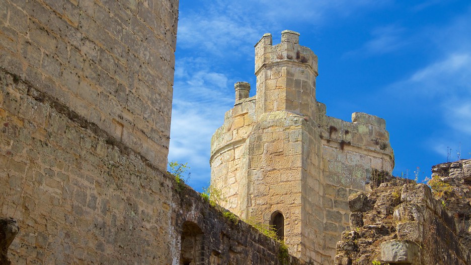 Bodiam Castle in Brighton, England | Expedia.ca