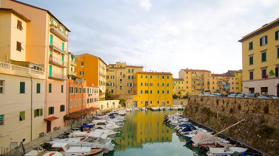 Piazza della Repubblica in Livorno, | Expedia