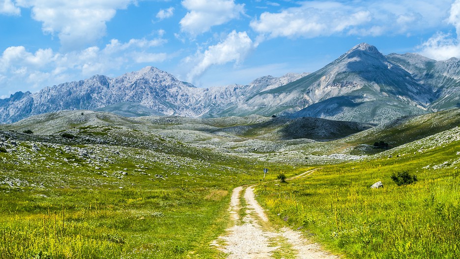 Abruzzo Vacations 2017: Package & Save up to $603 | Expedia