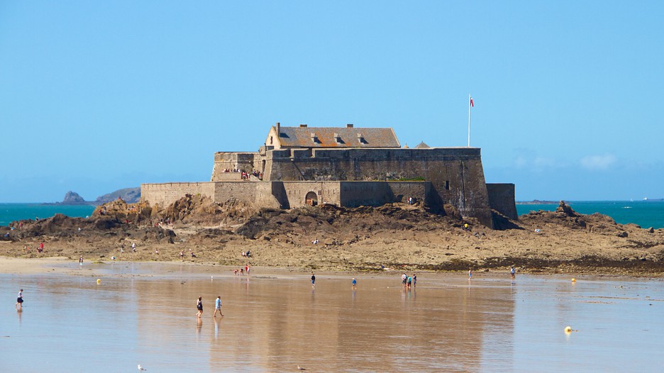 Brittany Vacations 2017: Explore Cheap Vacation Packages | Expedia