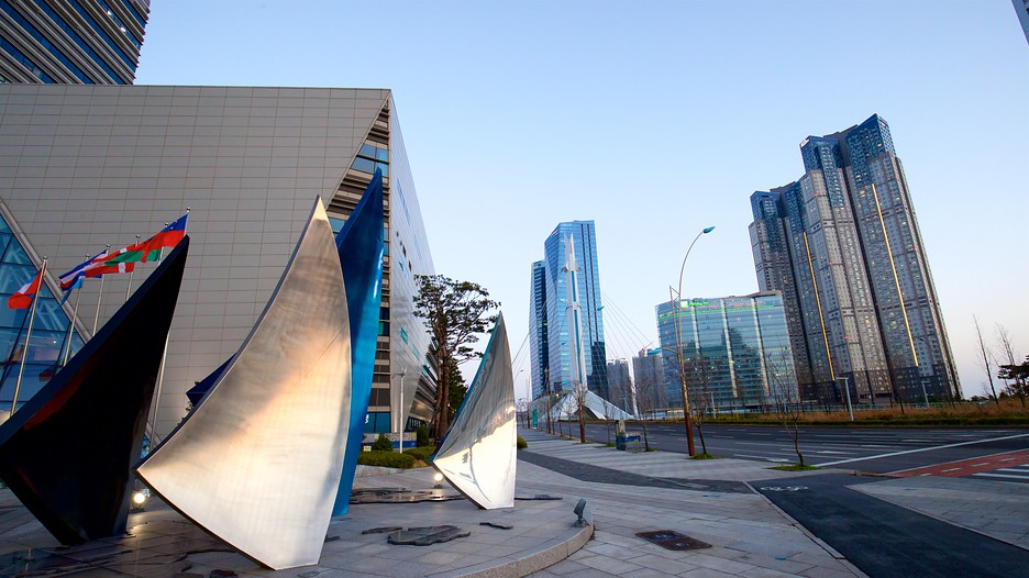 Incheon Travel, South Korea | Find holiday information | Expedia.com.my