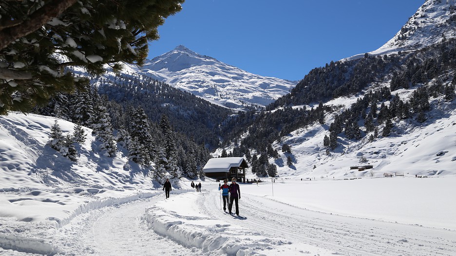 Meribel Ski Resort: Find Meribel, France Skiing & Ski Packages | Expedia