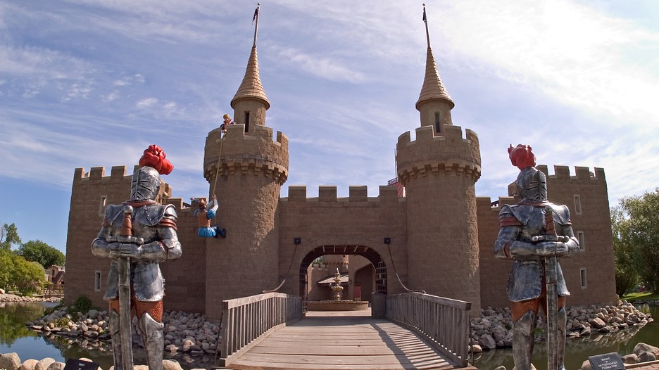 Aberdeen Vacations 2017: Package & Save up to $603 | Cheap Deals on Expedia