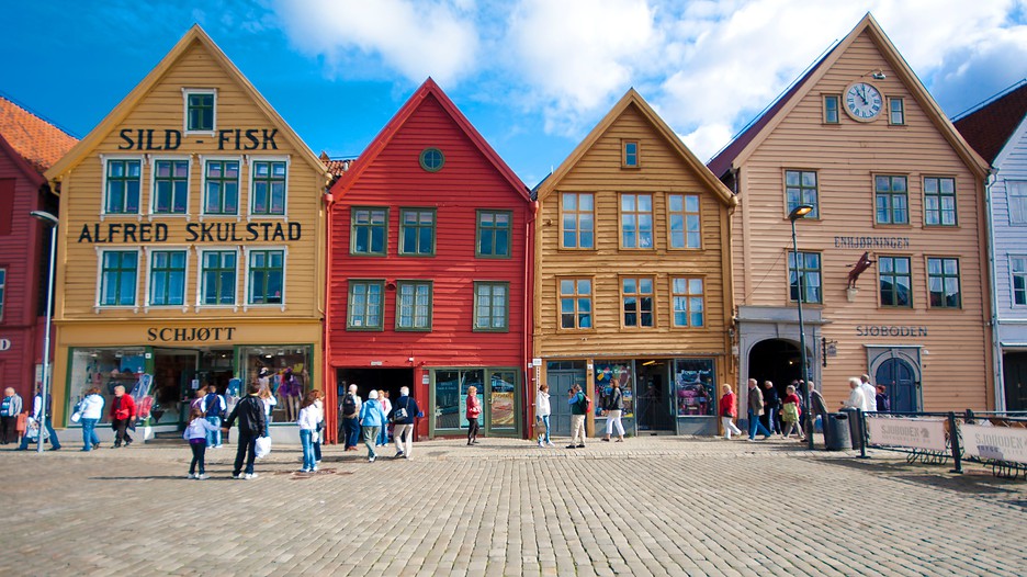 Bryggen in Bergen, | Expedia.ca