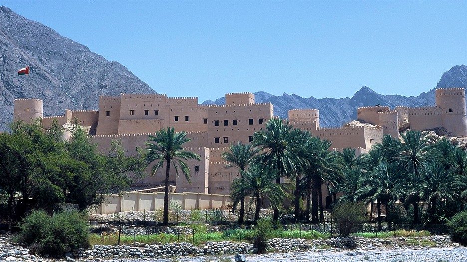 Nakhal Vacations: Package & Save up to $603 in 2017