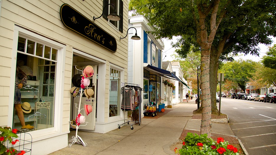 Long Island Vacations 2017: Package & Save up to $603 | Expedia