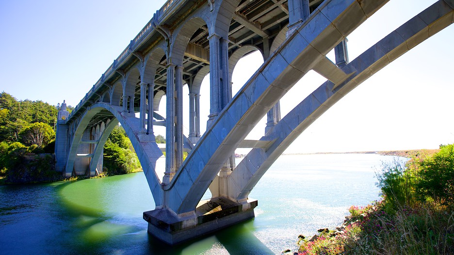 Patterson Bridge in Gold Beach, Oregon | Expedia