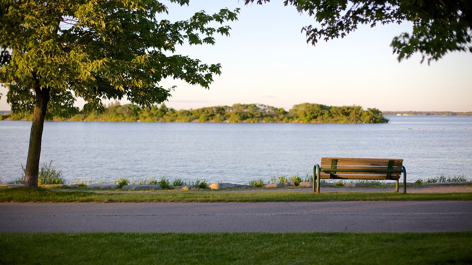 Orillia Vacations 2017: Package & Save up to $603 | Expedia