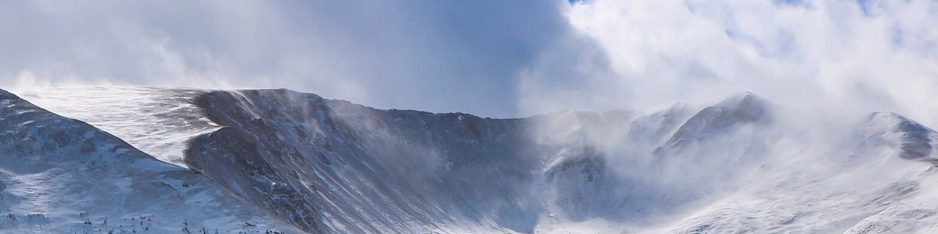 One of my FAVORITE mountain peaks, right across from the continental divide. Enjoy :)
#colorado #winterpark #continentaldivide #rockymountains