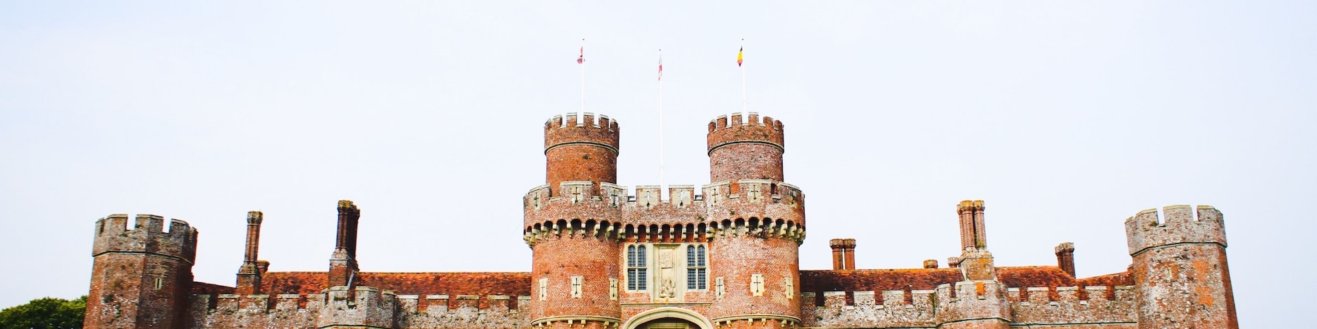 Herstmonceux Castle Wikidata has entry Q17647154 with data related to this monument.