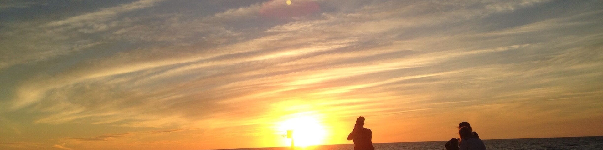 Sunset at the North Jetty at Nokomis Beach. Awesome end to a great day with my sweetie and our pet dog Bodie.
😀