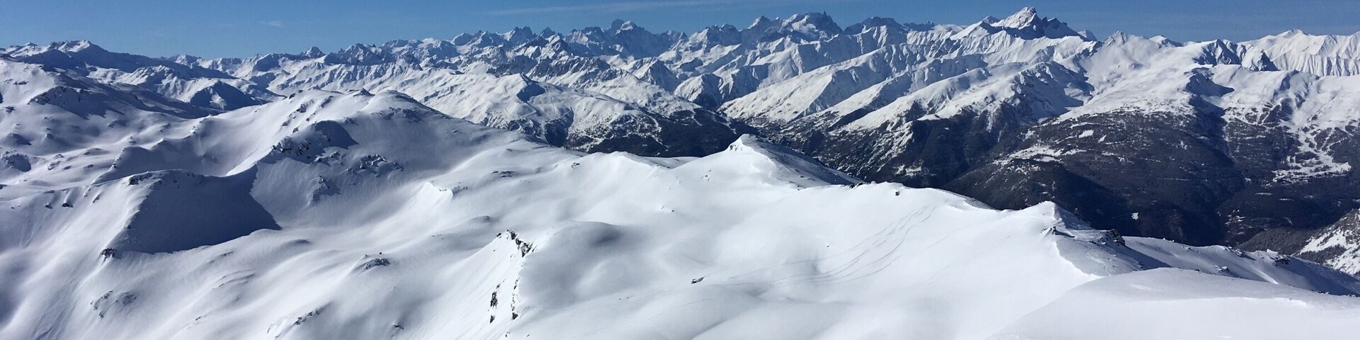 Perfect skiing conditions in breathtaking scenery
#Mountains Photo Challenge