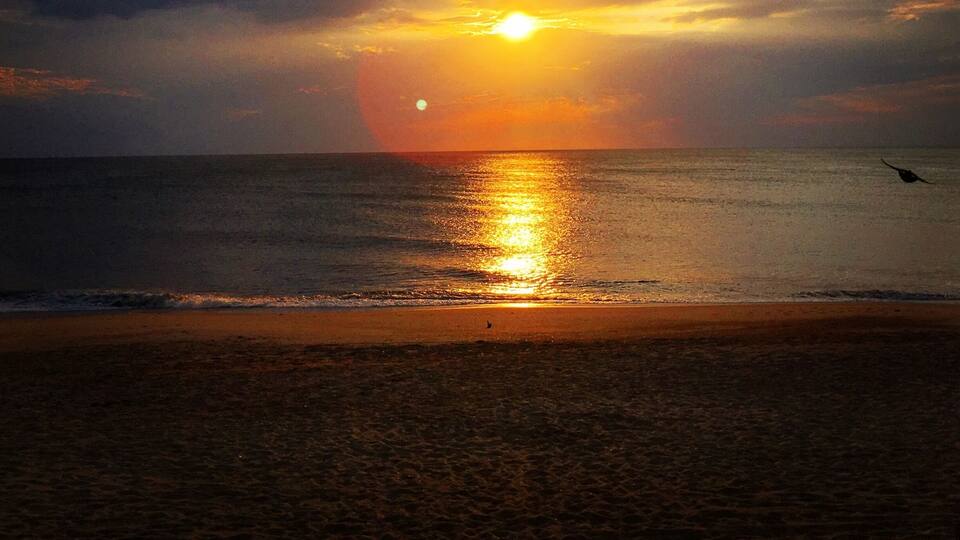 Vacations are meant for sleeping in, but, how can I miss a magic show every morning?