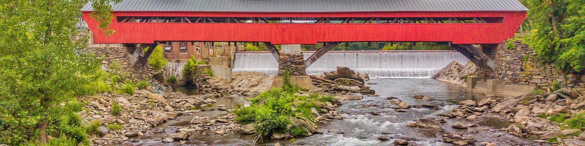 Old covered bridge between Woodstock and quechee