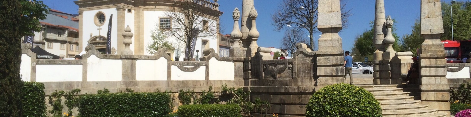 What a lovely city!!
Quite hot today for a half-marathon race!
But I was refreshed by the lovely and warming people of the north of Portugal!
It's getting prepared for the city festivities (from the 26th of April till the 3rd of May)!
I will get back there!
Barcelos- Portugal