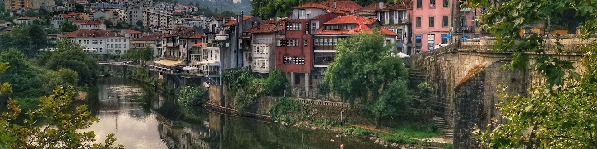 Amarante probably had its origin in the primitive peoples who inhabited the Aboboreira mountain range (inhabited since the Stone Age), although the exact name of its founders is unknown.  However, it only began to gain importance and visibility after the arrival of São Gonçalo (1187-1259), born in Tagilde, Guimarães, who settled here after pilgrimage through Rome and Jerusalem.  To this saint is attributed the construction of the old bridge over the River Tâmega.