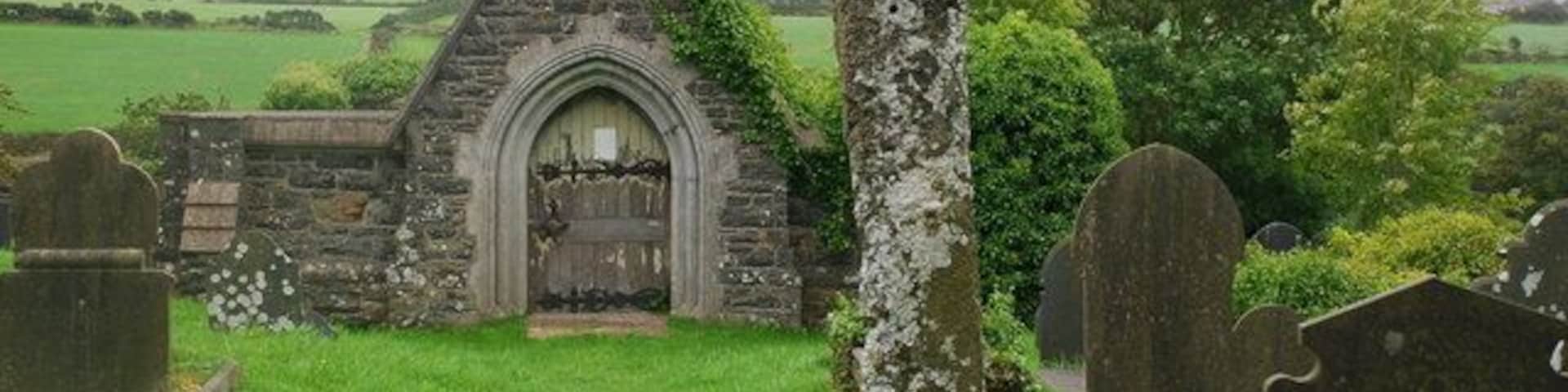 Eglwys a Maen Hir Sarn Meyllteyrn Church and Standing Stone The church of St Peter (St Petrus ad Vinculam) Sarn Mellteyrn was demolished in the 1990s. Its graveyard contains a neolithic standing stone, about which little is known.