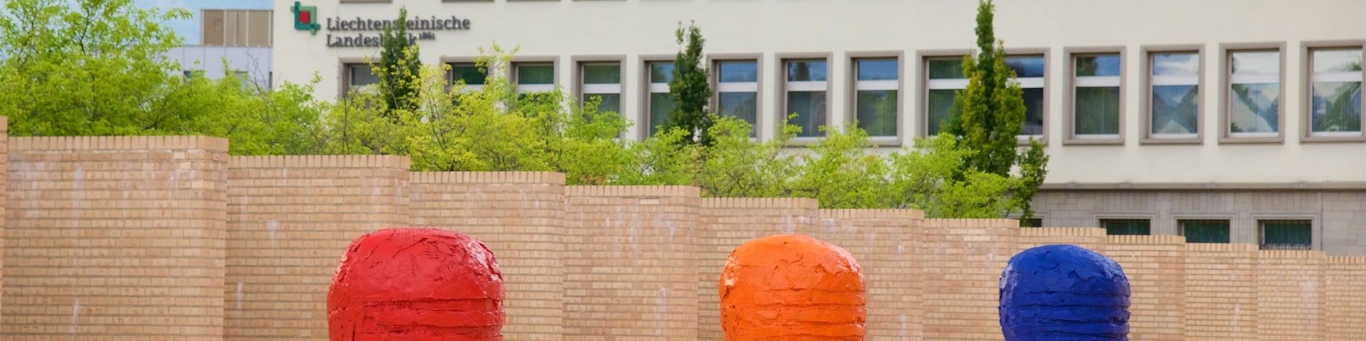 Liechtenstein mostrando arte ao ar livre