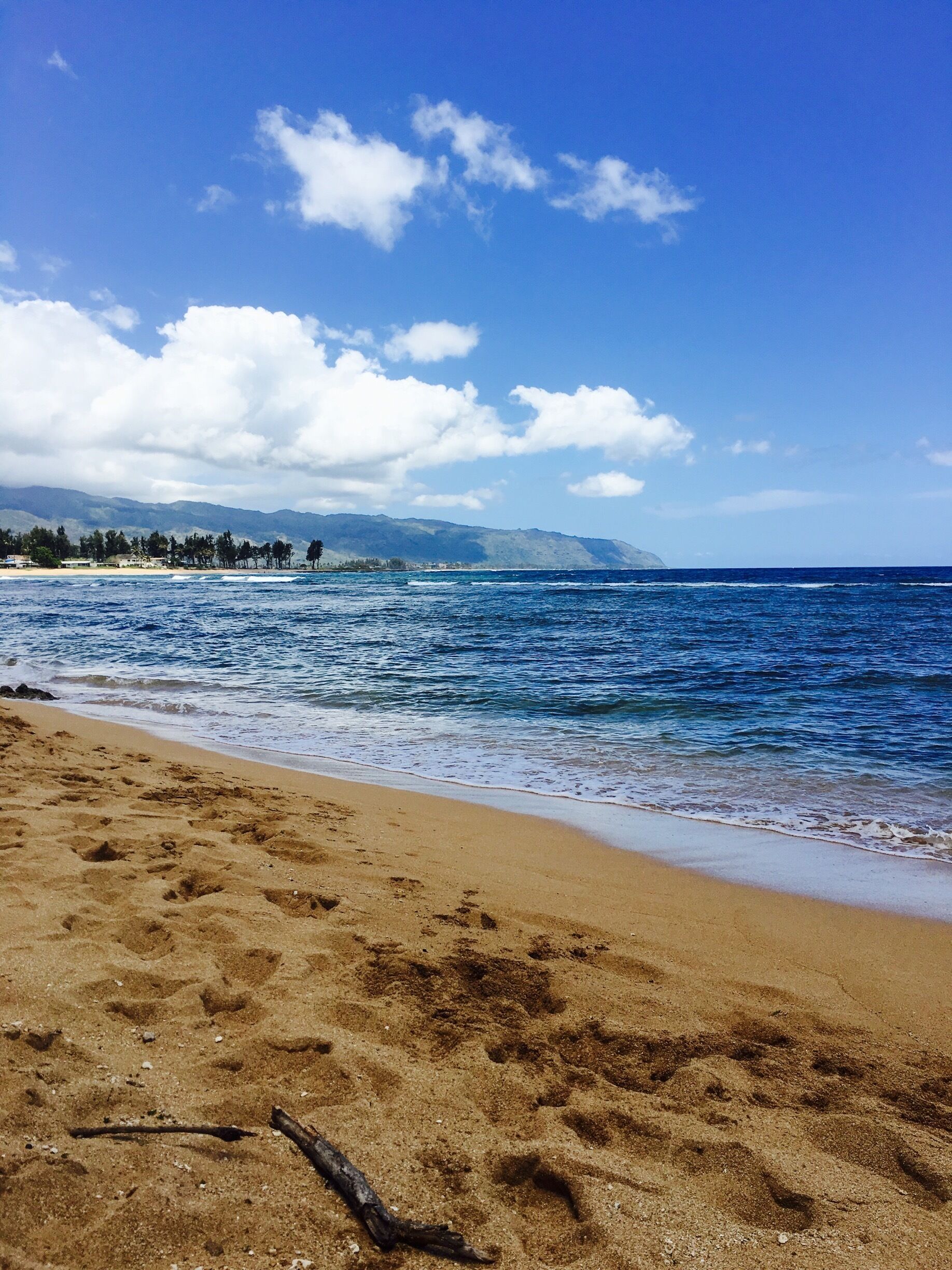 First day on the beach in beautiful Hawaii🌺